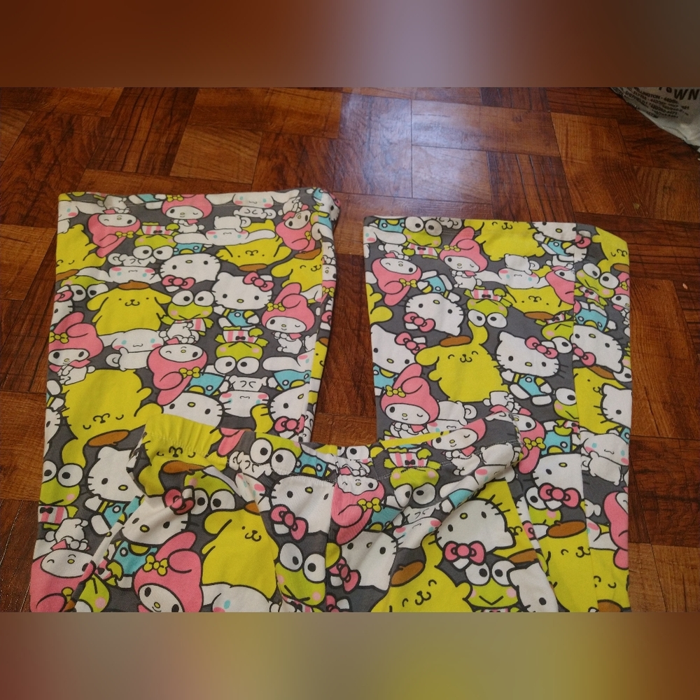 2022 Hello Kitty Sanrio Graphic Flare Stretch Spandex… - Gem